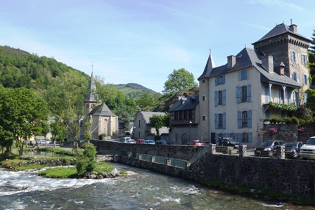 A LA DÉCOUVERTE DES VILLAGES ARREAU | Les Pyrenées