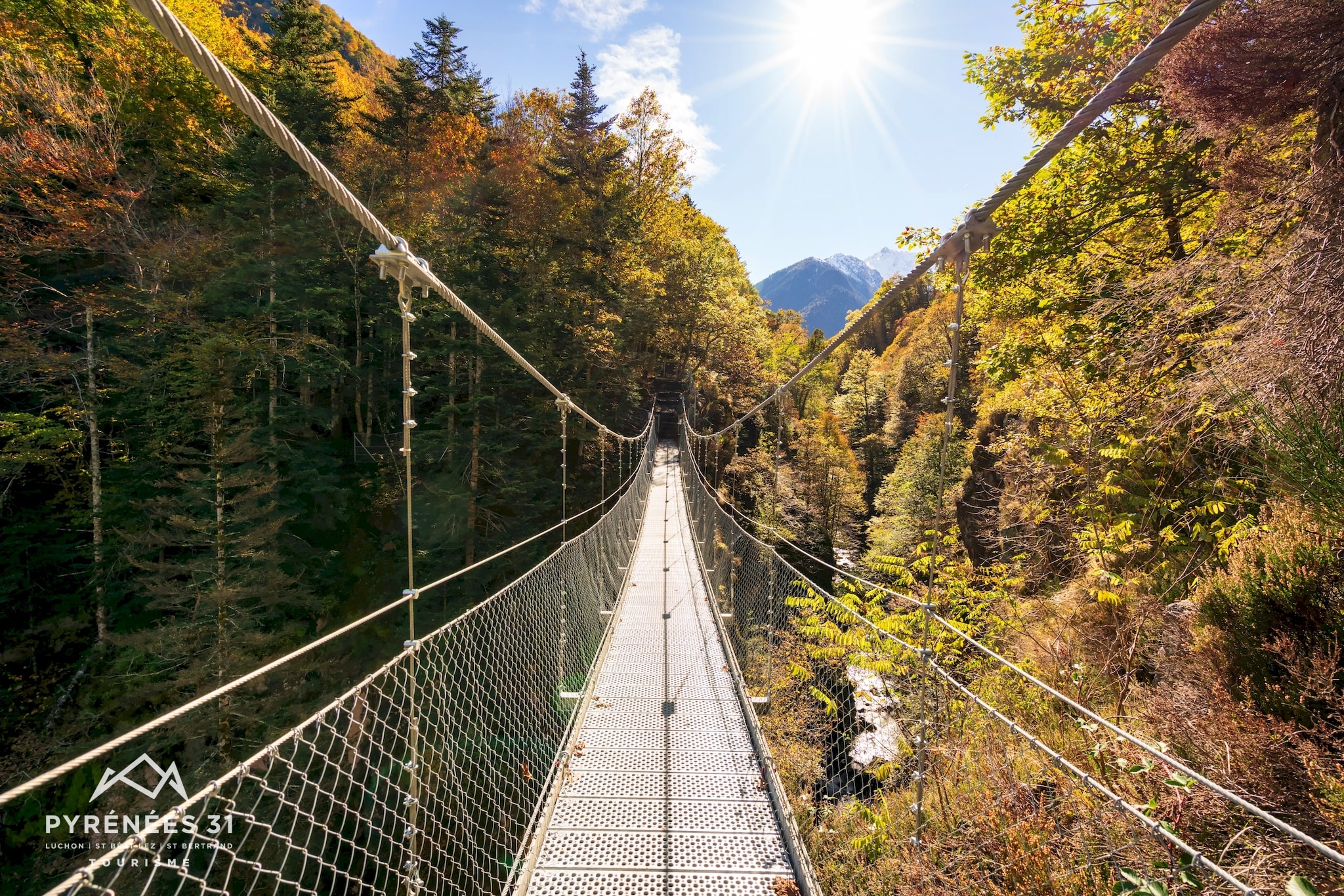52 - PASSERELLE PÉQUERIN ET TOUR DE CASTEL VIELH BAGNERES-DE-LUCHON ...